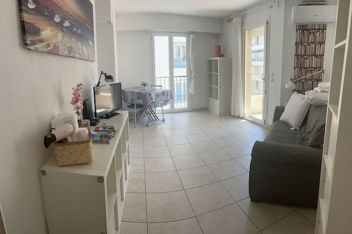Studio Spacieux à Deux Pas De La Mer –Cœur De Nice - Nice