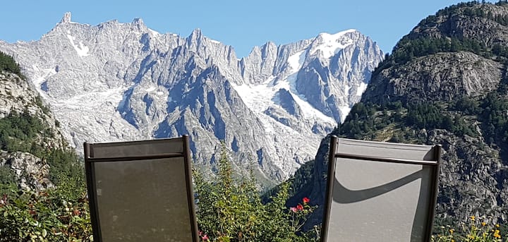 Courmayeur, Alloggio Con Piccolo Giardino - La Thuile