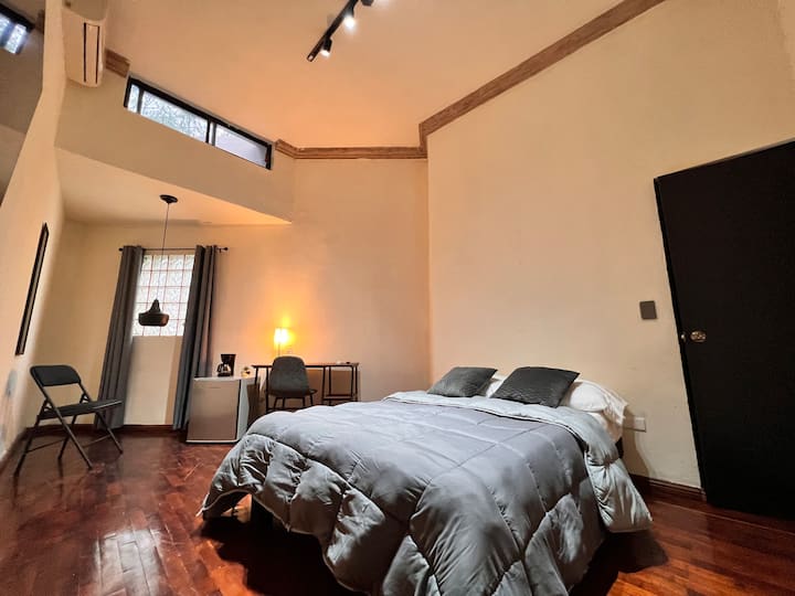 Private Suite + Ac + Wifi + Hotwater - San Pedro Garza García