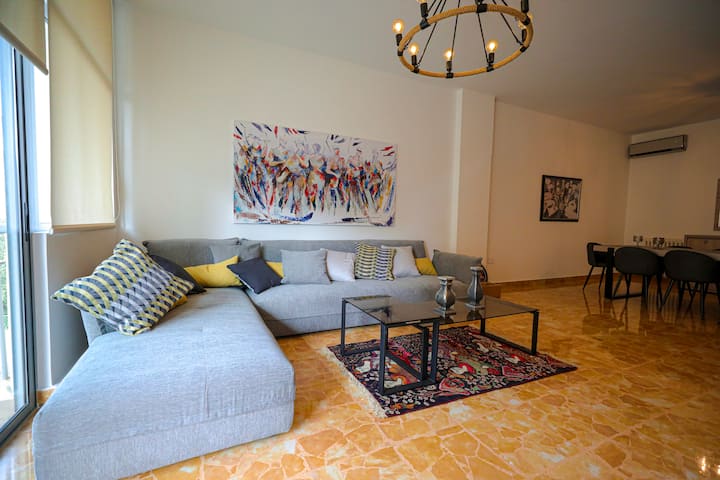 24/7 Electricity Mar Mikhael Modern 3 Bedrooms - Beirut