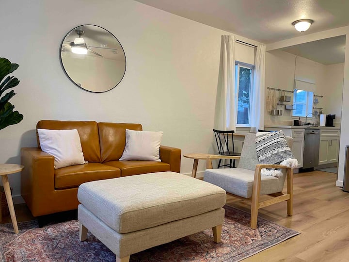 Jan. Sale - Renovated, Pet Friendly Apt. - Napa Valley, CA
