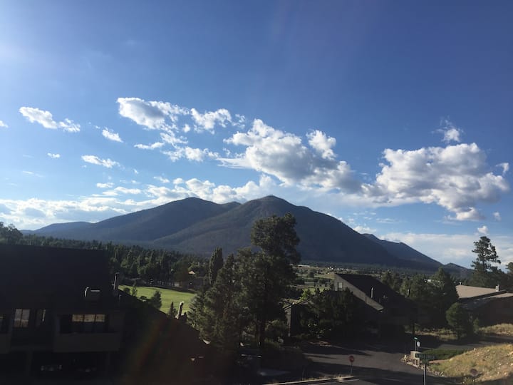 Lovely Mountain View Escape - Flagstaff, AZ