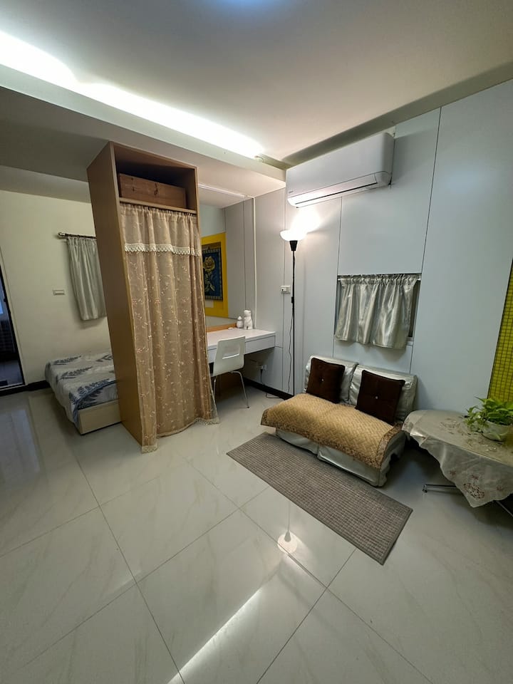 康圃東門B店
市中心區，距離捷運東門站220公尺，溫馨獨棟透天小築。 - Keelung City