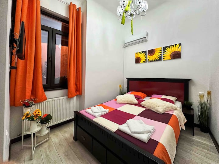 Bee Home | Calea Victoriei - Bucharest