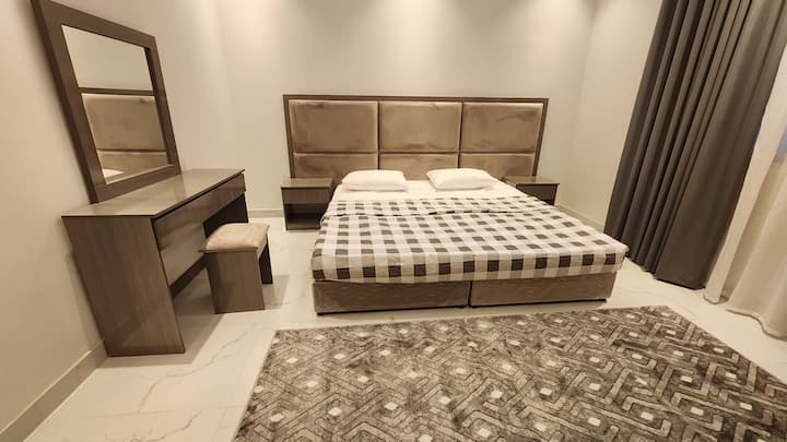 شقةجديدةفي حي راقي و مميز(4 غرف) - Médine