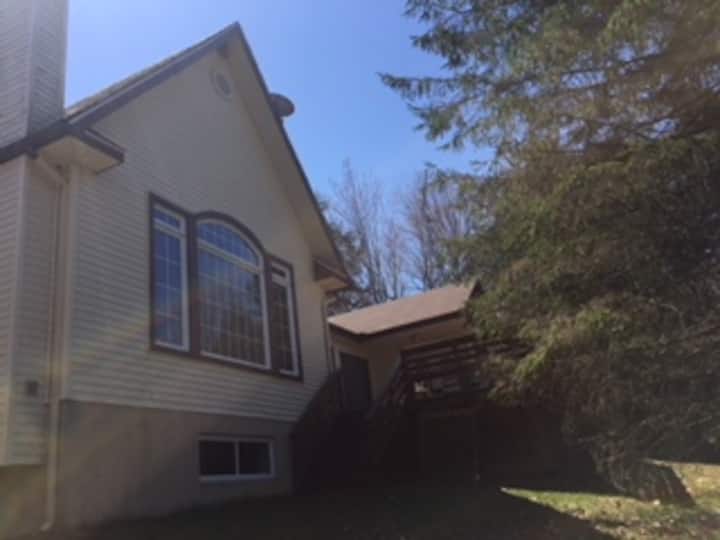 Luxurious Lake Front Country House - Lake Bowker- Orford - Quebec - Orford