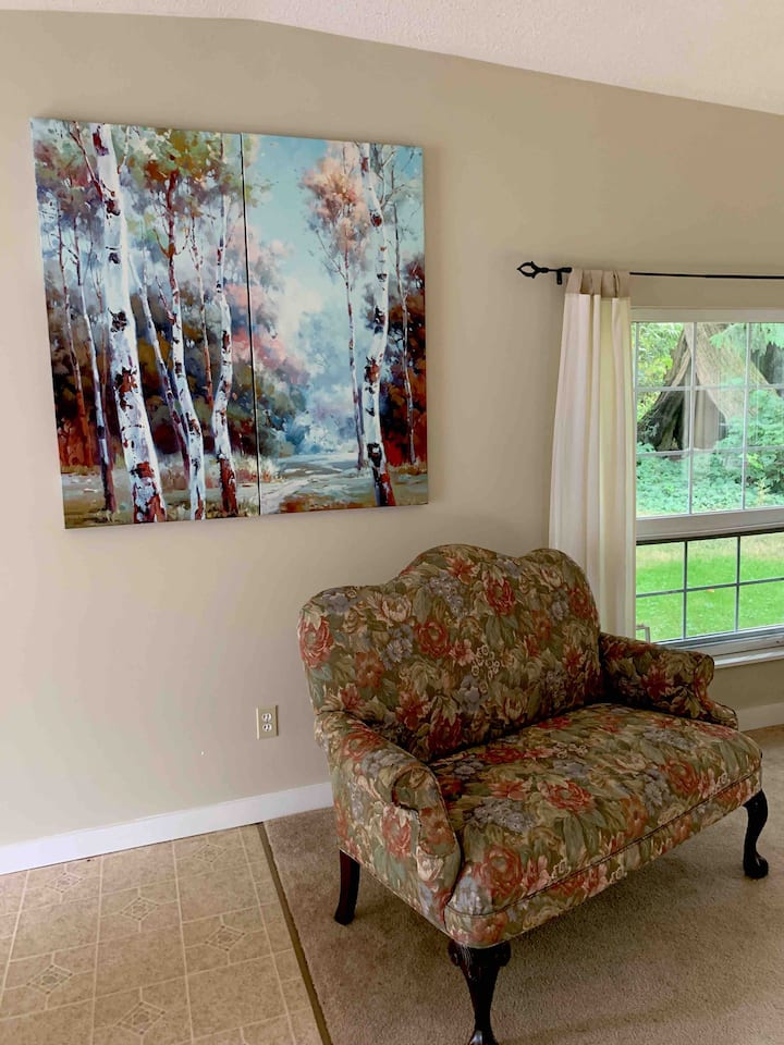 Queen Bed In Spacious Country Home On Acreage - Langley