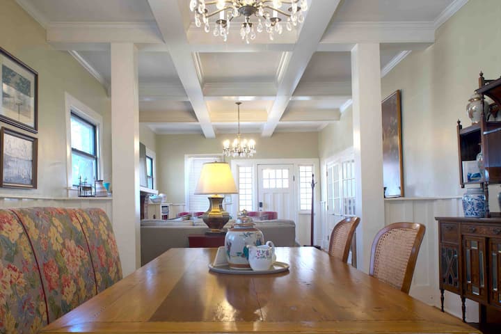 Well-appointed Beech Street Home - Texarkana, AR