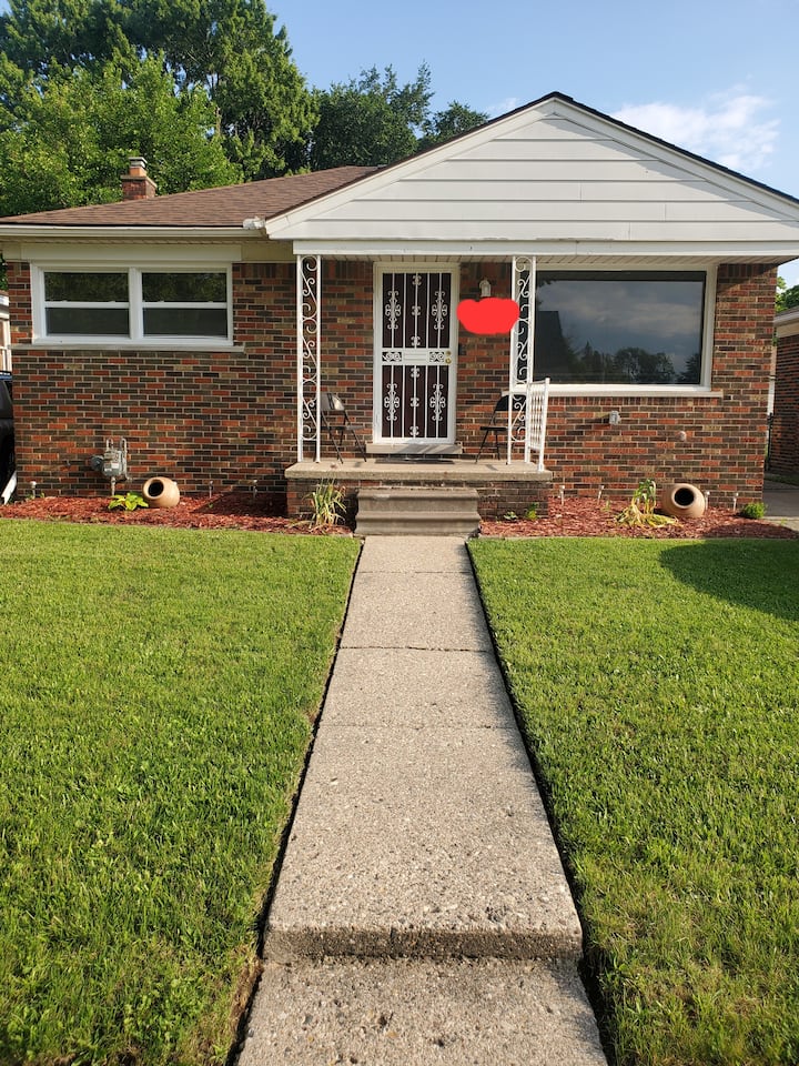 Cozy,2br, Wit Pool Table 15 Min 2 Downtown Detroit - Hamtramck, MI