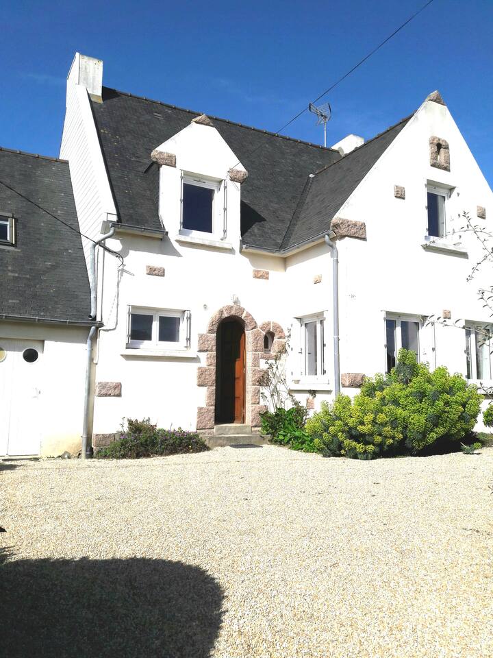 Maison De Famille  500m De La Mer Toutes Saisons - Plage de Trégastel