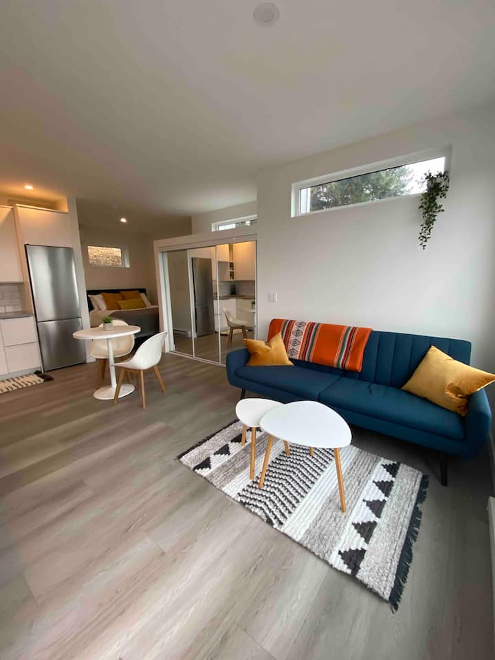 Adorable 1 Bed With Lake Views & Close Wineries - Kelowna