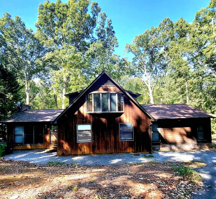 The Reup Private Cabin With Hot Tub - Lake Wylie, SC