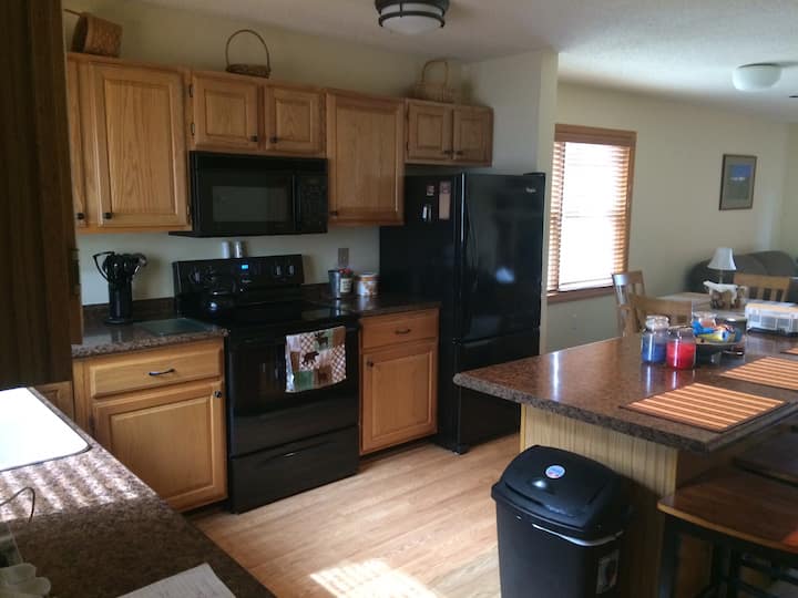 Townhouse In North Conway With Beautiful Views ! - North Conway, NH