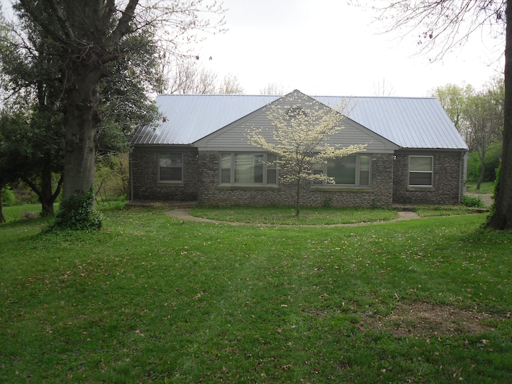 Limestone Cottage At Calumet Spring - Lexington, KY