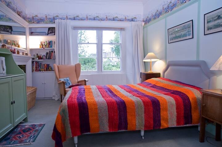 Double Room, Private Bathroom & Breakfast - Edinburgh