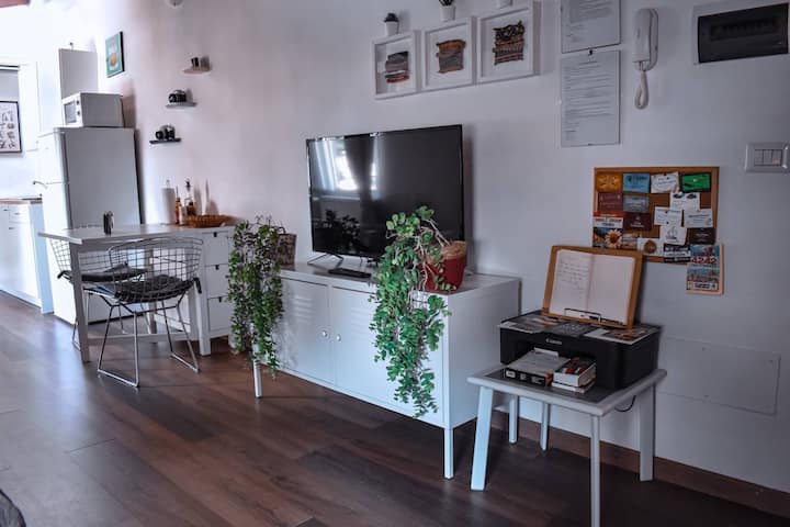 Arno House- Modern Riverfront 1 Bedroom 1 Bath - Florence