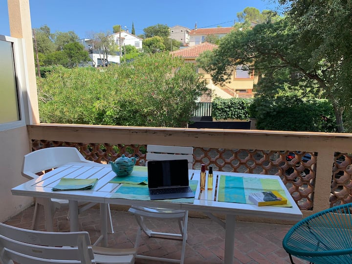 Maison Mitoyenne Avec Jardin. Plage 10 Mn à Pied. - Fréjus