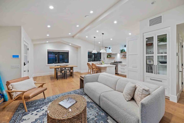 Bright Ocean View Luxury Getaway - Encinitas, CA
