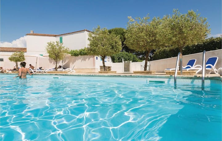 Maison Avec Piscine Dans Résidence Sécurisée - Île de Ré