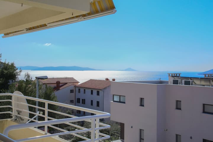 Apartment With Ac, Pets Friendly - Rabac