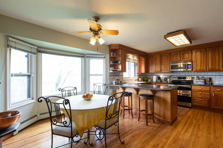 Gorgeous Lakeside Home Westside Of Denver - Lakewood, CO