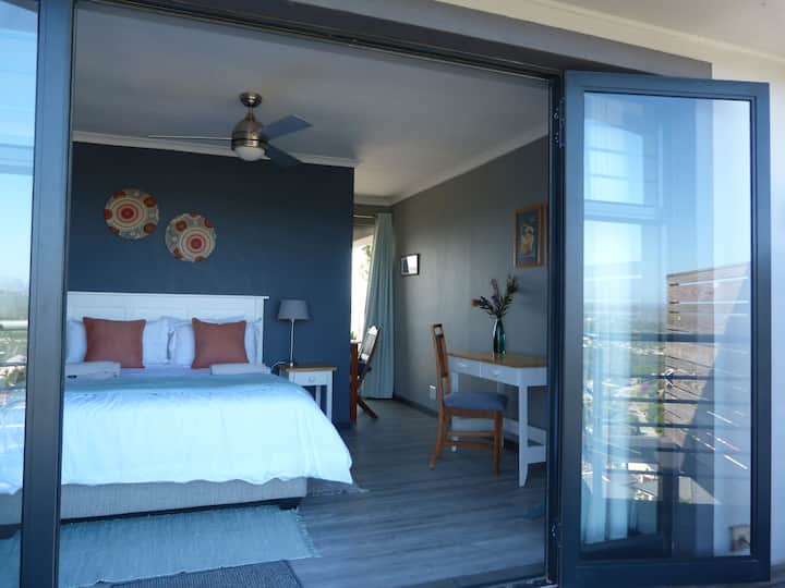 Hilltops Apartment - Knysna