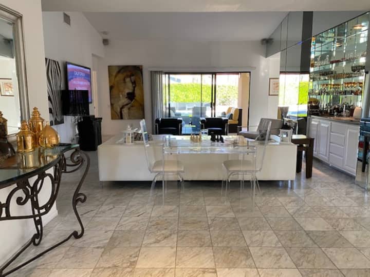 Private Tranquil Modern Home With Swimmers Pool - Palm Desert, CA