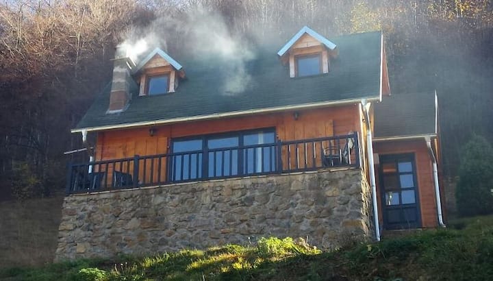 Beautiful Mountain Cottage - Brus