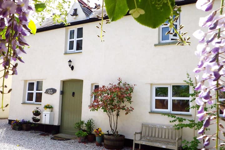 Vale View Cottages -The Coach House - Talacre Beach