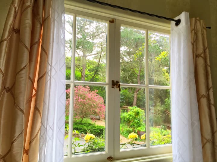 Big Sur Suite , In A Villa On Acreage By The Sea. - Big Sur