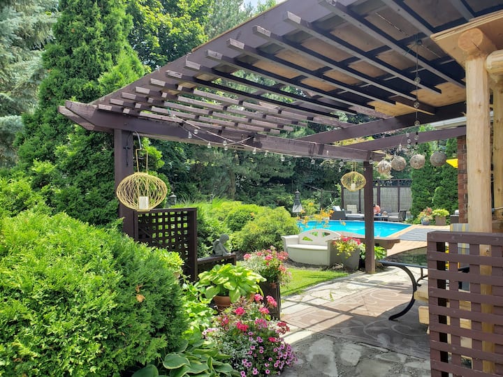 Newly Renovated! 1200 Sq Foot Private Apartment - Kitchener, ON, Canada