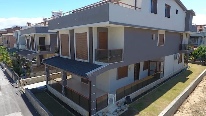 Denize 3 Dk Mesafede Bahçeli Tripleks 5+1 - Gümüldür Cumhuriyet