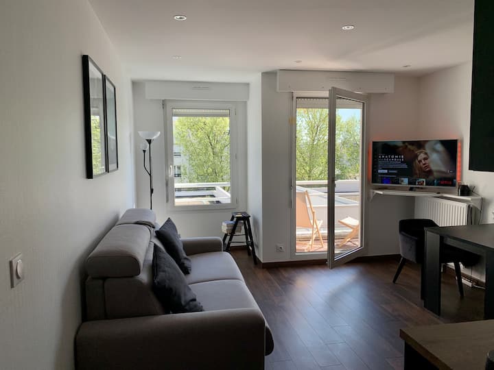 Beau Studio Lumineux Puteaux La Défense Suresnes - Suresnes