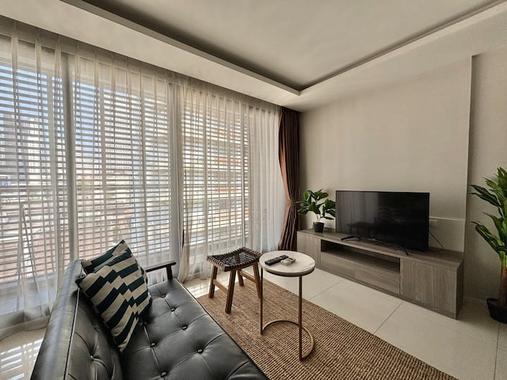 Cozy And Spacious 1br Asok Near Nana +Sky Pool! - Bangkok