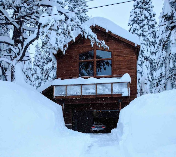 Luxury House W/ 3 Master Suites, Chefs Kitchen - Truckee, CA