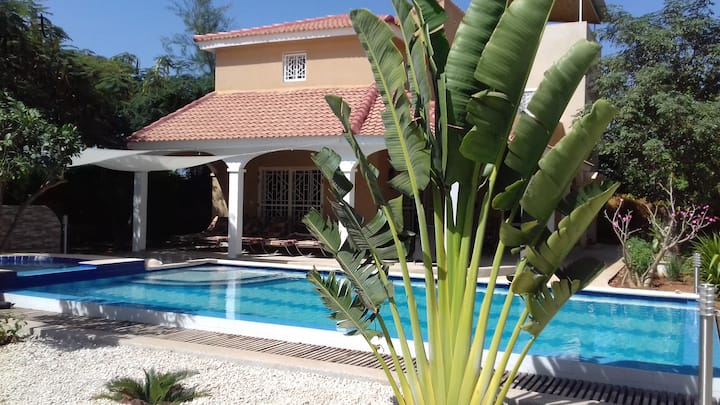 Villa-marjolaine, Piscine Et Spas Privatifs. - Senegal