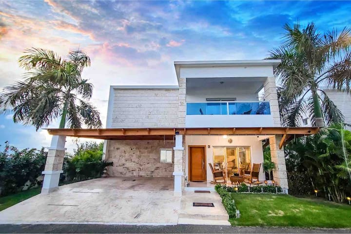 Villa Los Corales  Punta Cana Con Piscina Privada - Punta Cana