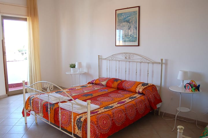 Monolocale P.t. Farchikalà  Locaz. Settimanali - Lampedusa