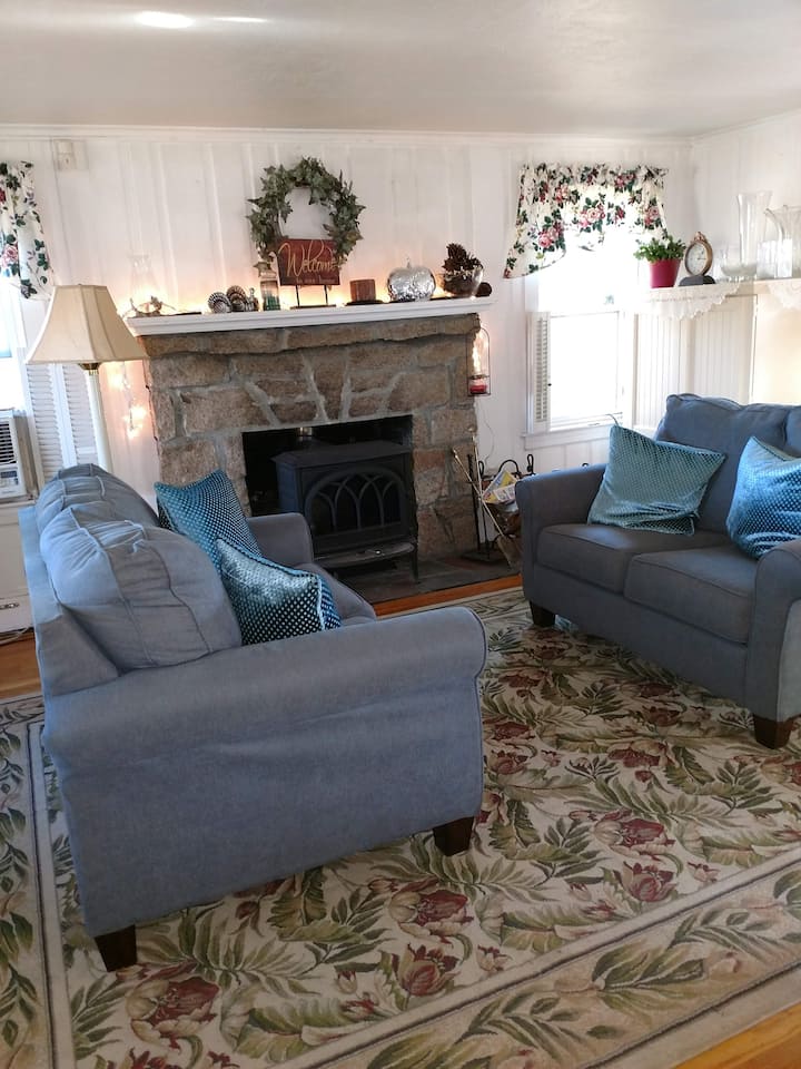 Dover- Two Bedrooms Next To Each Other - Dover, NH