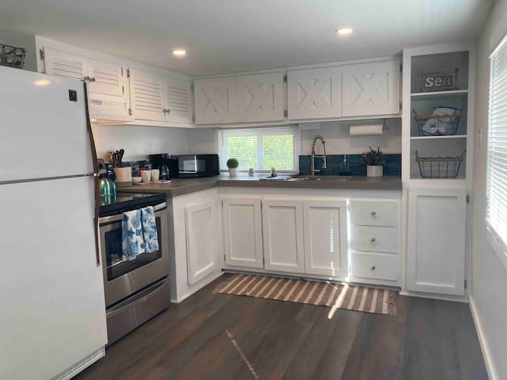 Cute Cottage 2 Minutes To Springs - Crystal River, FL