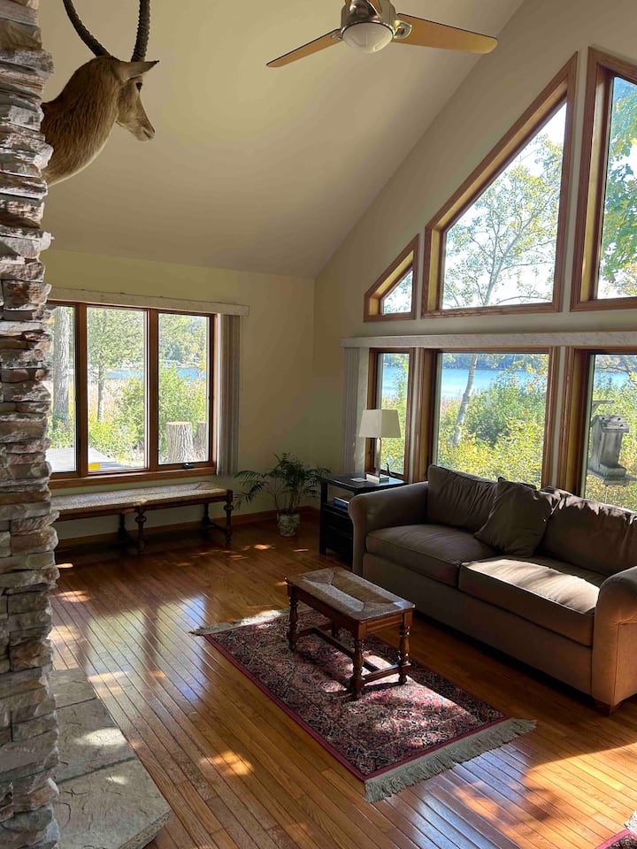 ️Private Lakefront Prop. With Kayaks, Paddle Boards, Boat Rental Pvt Dock️ - Antioch, IL