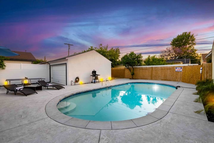 Poolhouse Near Universal Studios! - North Hills - Los Angeles