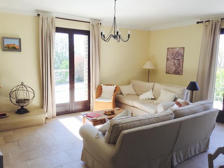 Villa à Quelques Minutes à Pied De Gordes - Gordes