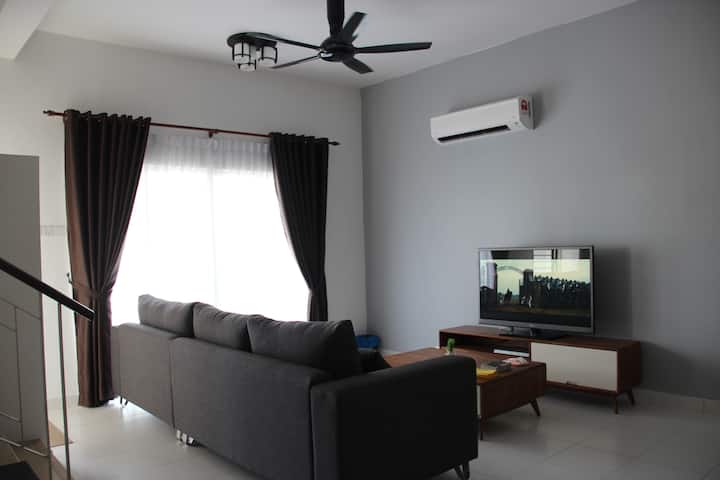 Cosy 3br & 3bath Setia Alam / Klang House - Setia Alam