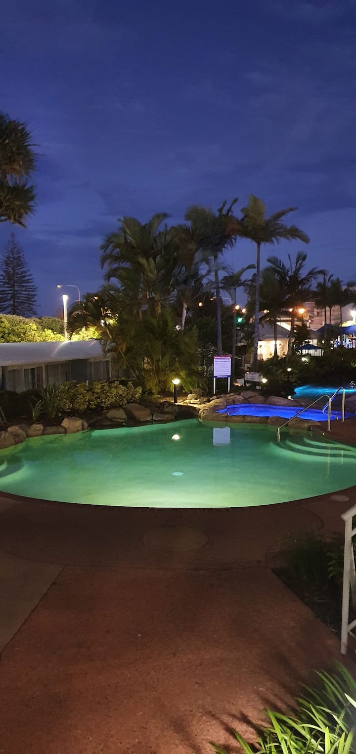 Beachside Apartment - Mooloolaba