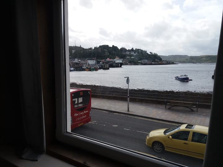 Panoramic Harbour View Apartment - Oban