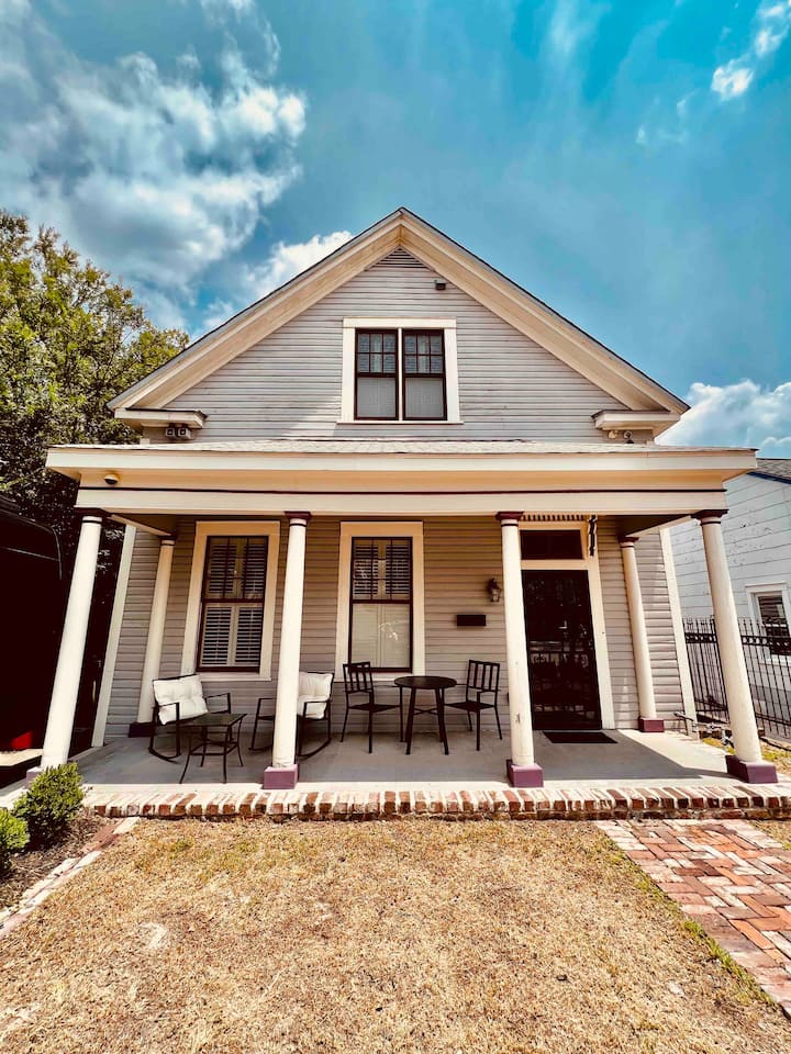Charming Macon Bungalow | Disco Den + King Beds - Macon, GA