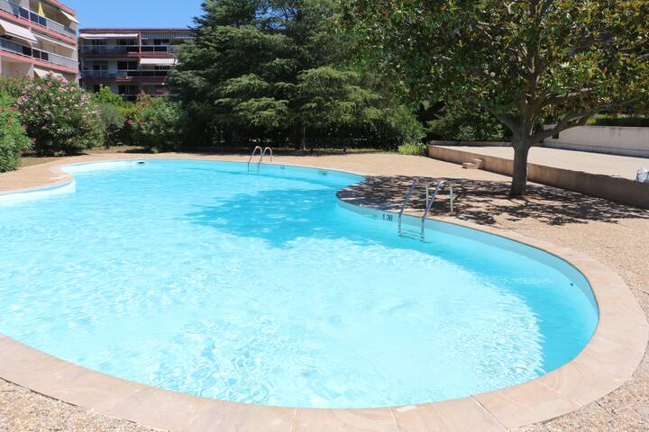 Apt Climatisé 100 M2 Beaux Arts Avec Piscine - Carnon