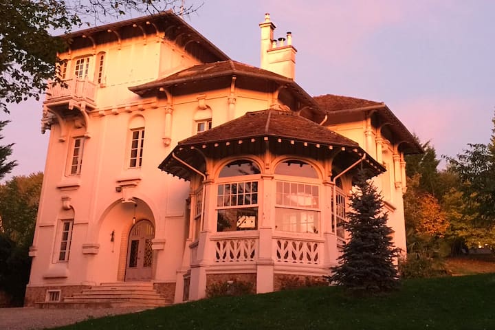La Villa Sisley, Historical Mansion Near Paris - Yvelines