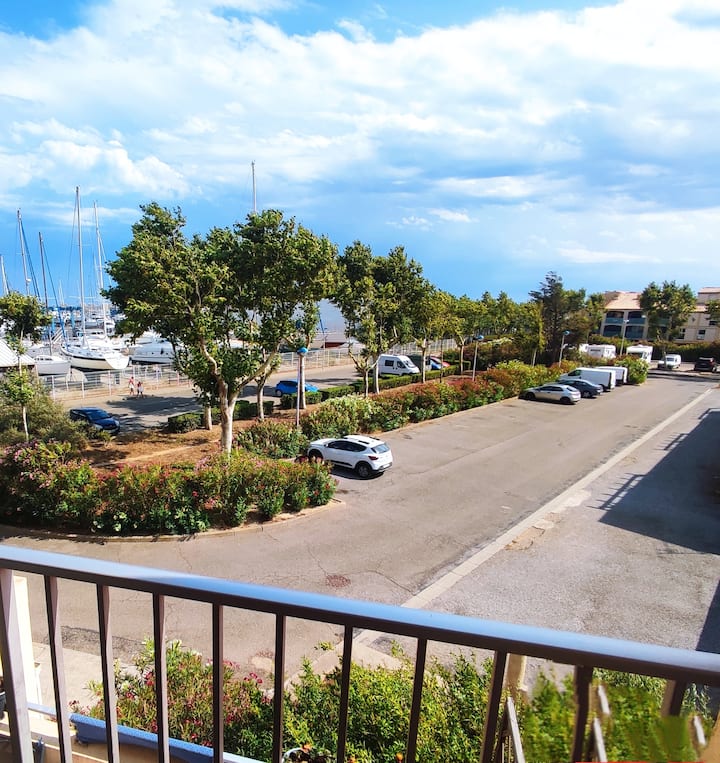 Appartement De Vacances A La Mer Dans Residence Securisee - Gruissan